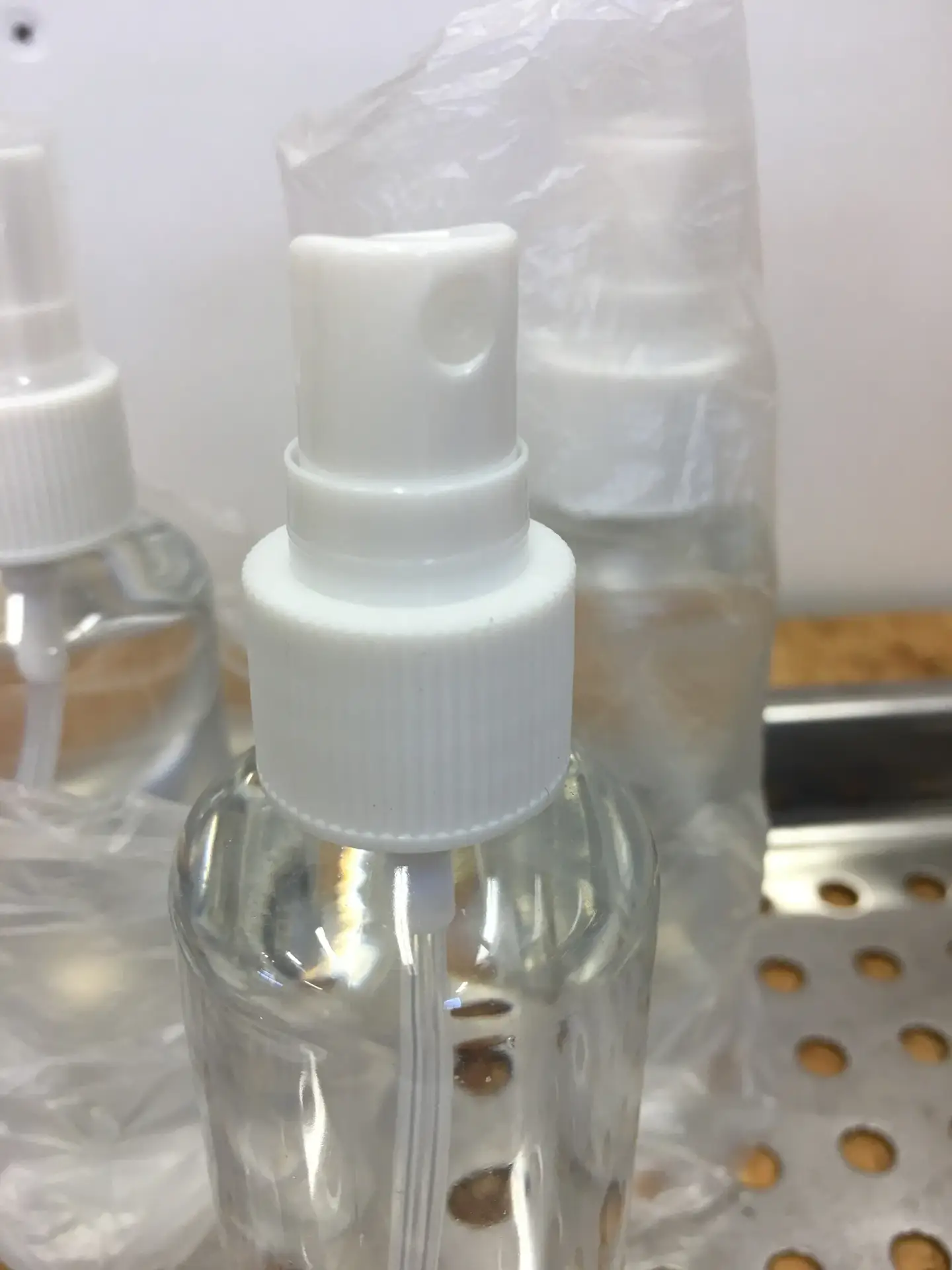 Buy 100ml 70% Isopropyl Alcohol Sanitisation Spray with Atomiser spray ...